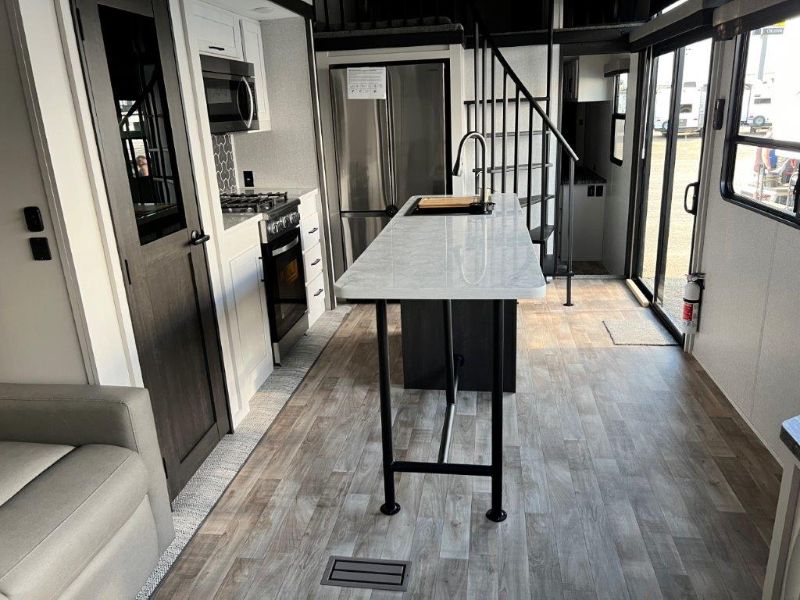 New 2024 Crossroads Rv Hampton 390pvl For Sale In Coburg Or 97408 At ...