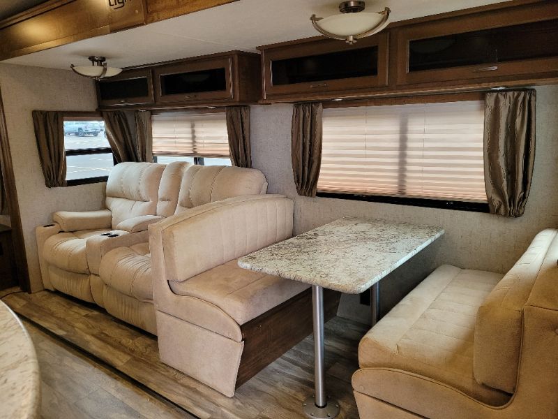 Used 2017 Highland Ridge Light 272rls For Sale In Coburg Or 97408 At ...