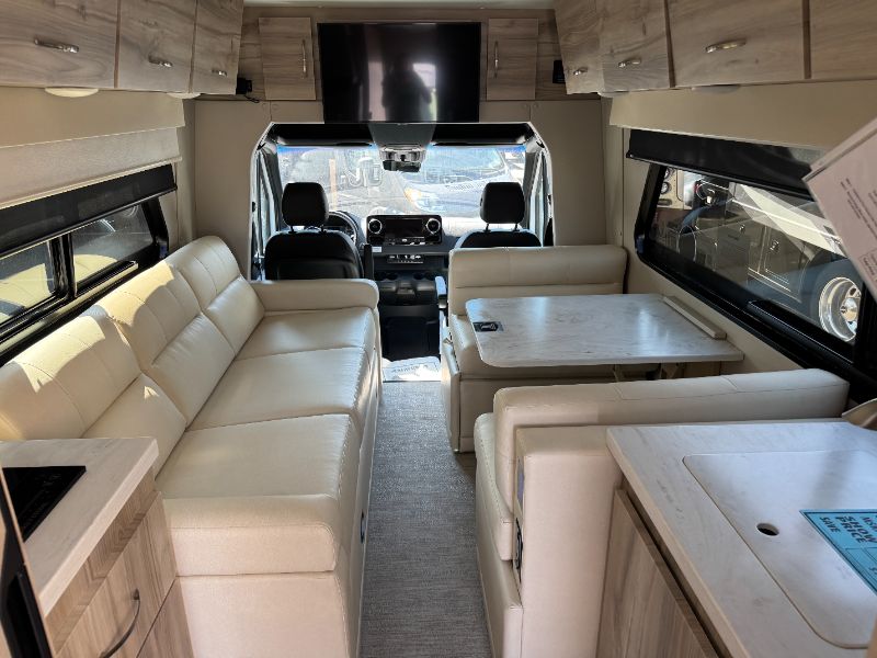 New 2025 Chinook Summit Ss360 For Sale In Sparks Nv 89434 At Sparks Nv ...