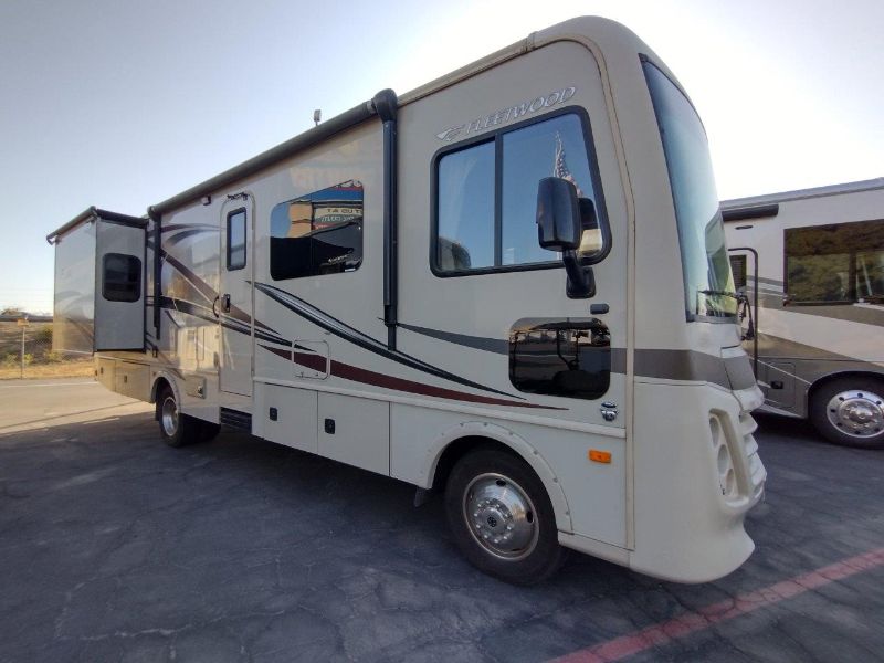 Used 2017 Fleetwood Flair Lxe 30u For Sale In Fresno Ca 93725 At Fresno ...