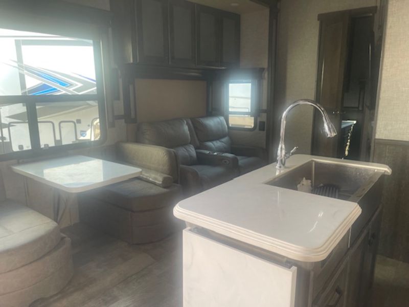 Used 2023 Vanleigh Beacon 39gsb For Sale In Mesa Az 85213 At Mesa Az ...