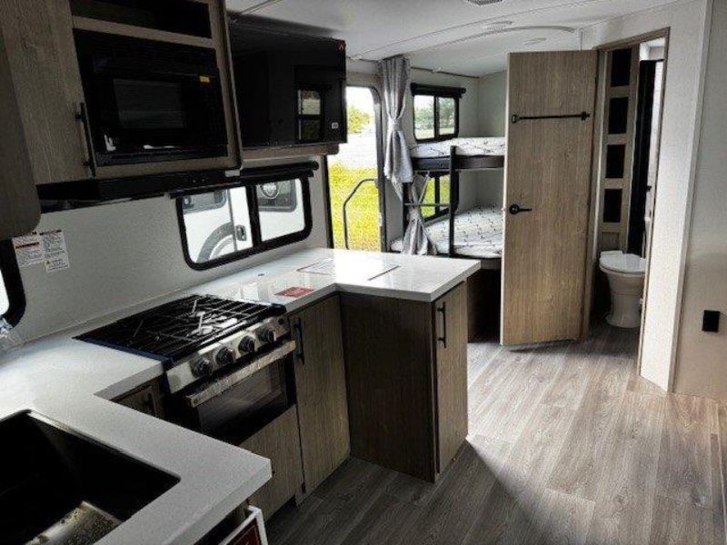 New 2026 Grand Design Imagine 2470BH for sale in Kelso, WA