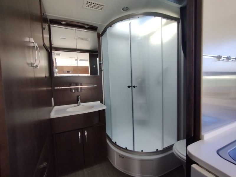 Used 2017 Leisure Travel Unity 24mb For Sale In Fresno Ca 93725 At ...