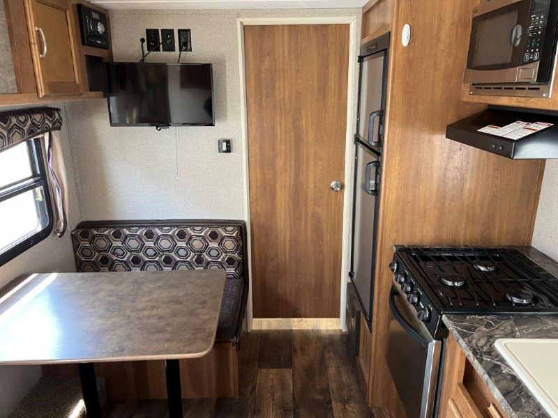 Used 2017 Keystone Springdale 245rbwe For Sale In Coburg Or 97408 At ...