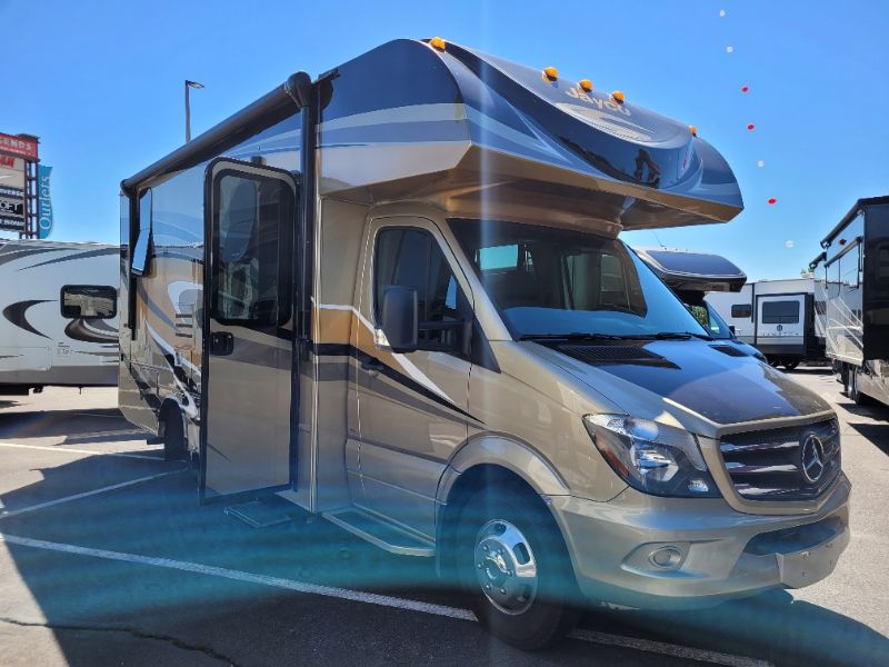 Used 2017 Jayco Melbourne 24k For Sale In Sparks Nv 89434 At Sparks Nv ...